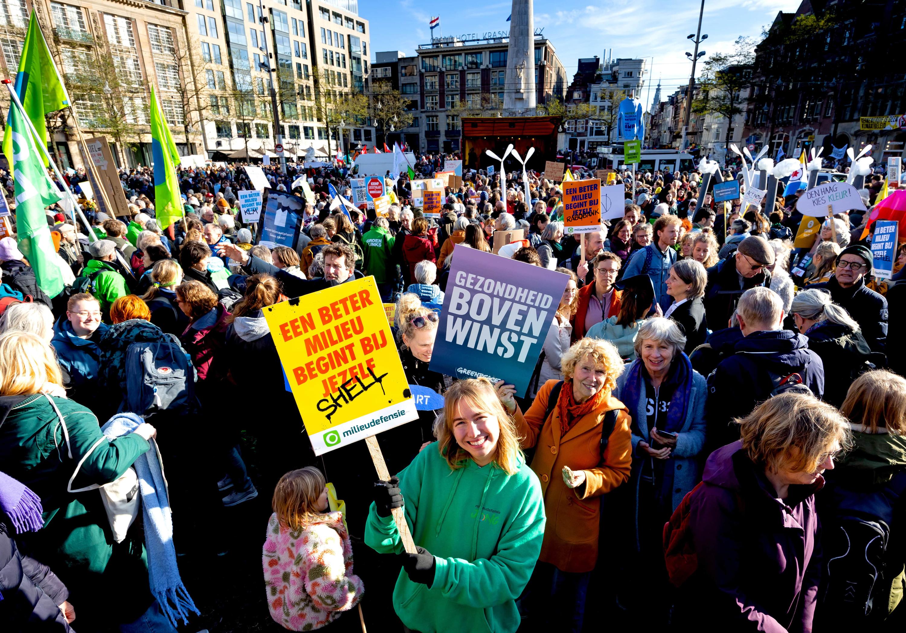 Jaarverslag 2023 inclusief jaarrekening — Milieudefensie